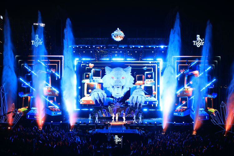 Tiger Crystal Rave “bật tiệc sảng khoái” cho hàng chục ngàn khán giả ...